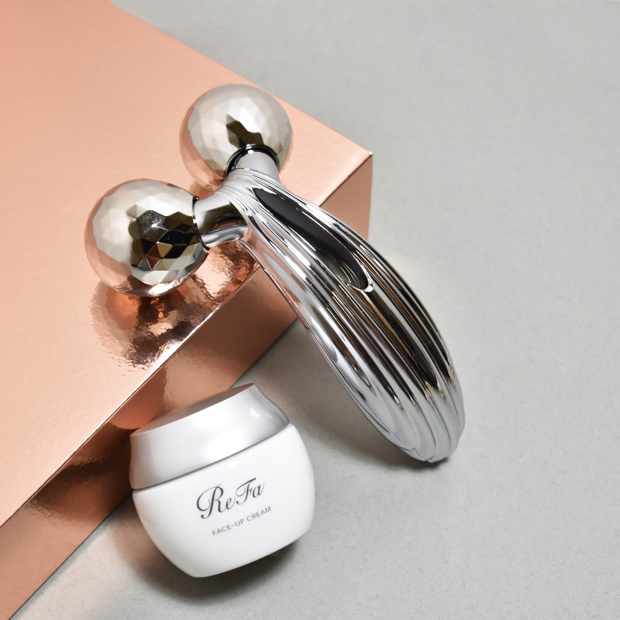 Cây lăn massage mặt ReFa có thật sự tốt?